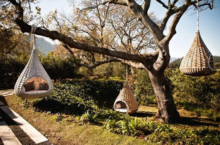 Innovative Nestrest Hanging Pod | Art and Design