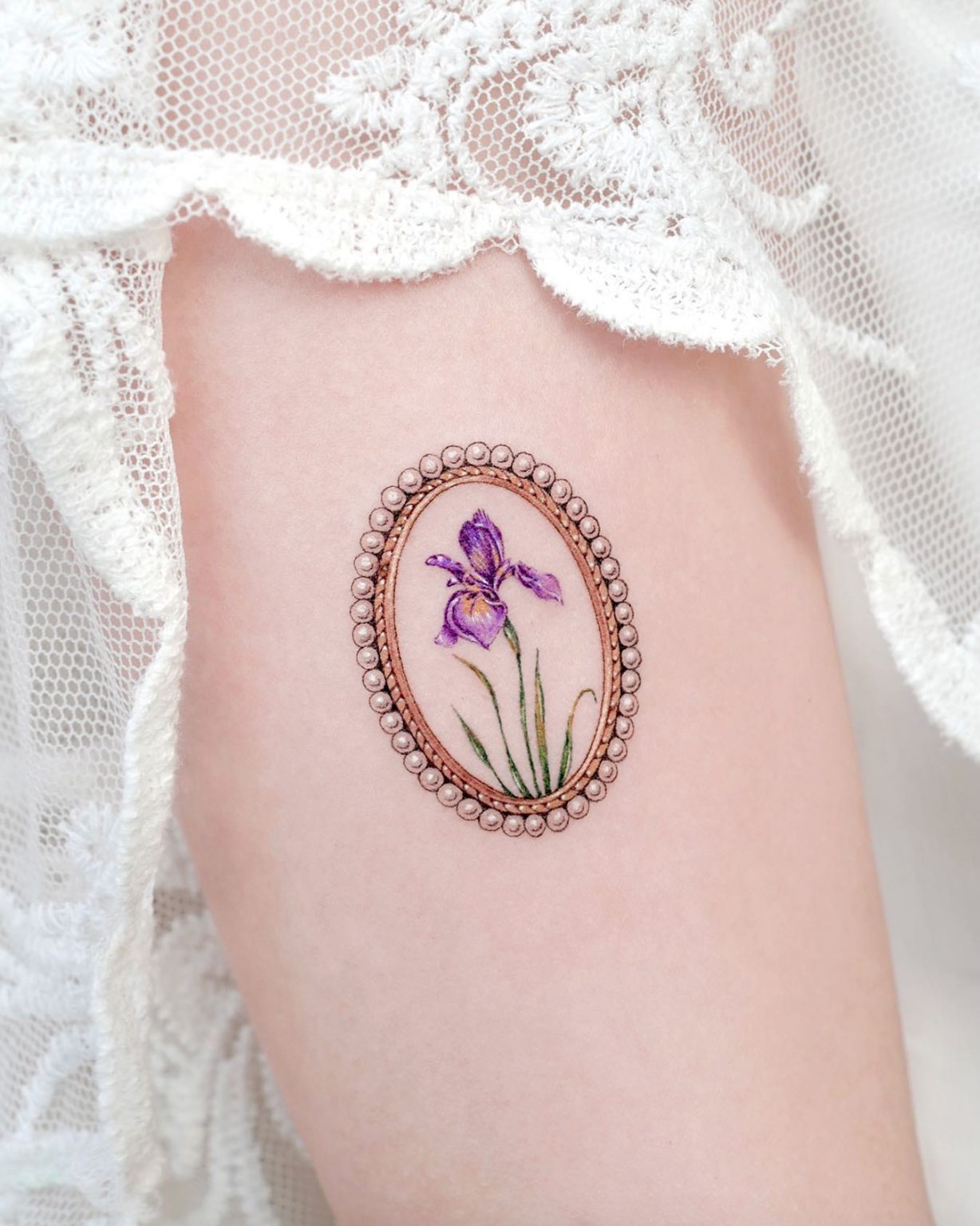 Iris Tattoos: A Blooming Expression of Artistic Beauty | Art and Design