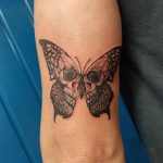 Butterfly Skull Tattoos: A Striking Fusion of Life and Death | Art and ...