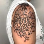 40 Grape Tattoos: A Symbol of Abundance and Prosperity | Art and Design