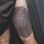 70 Above Knee Tattoo Designs for Your Inspiration | Art and Design