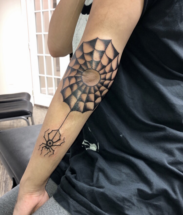 40 Striking Elbow Spiderweb Tattoo Designs | Art and Design